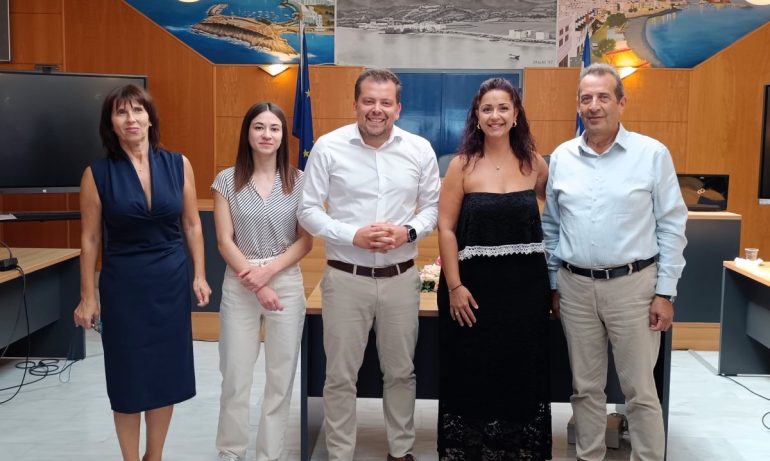Υπογράφτηκε η σύμβαση για τη μελέτη του νέου προσήνεμου μόλου Λιμένα ...